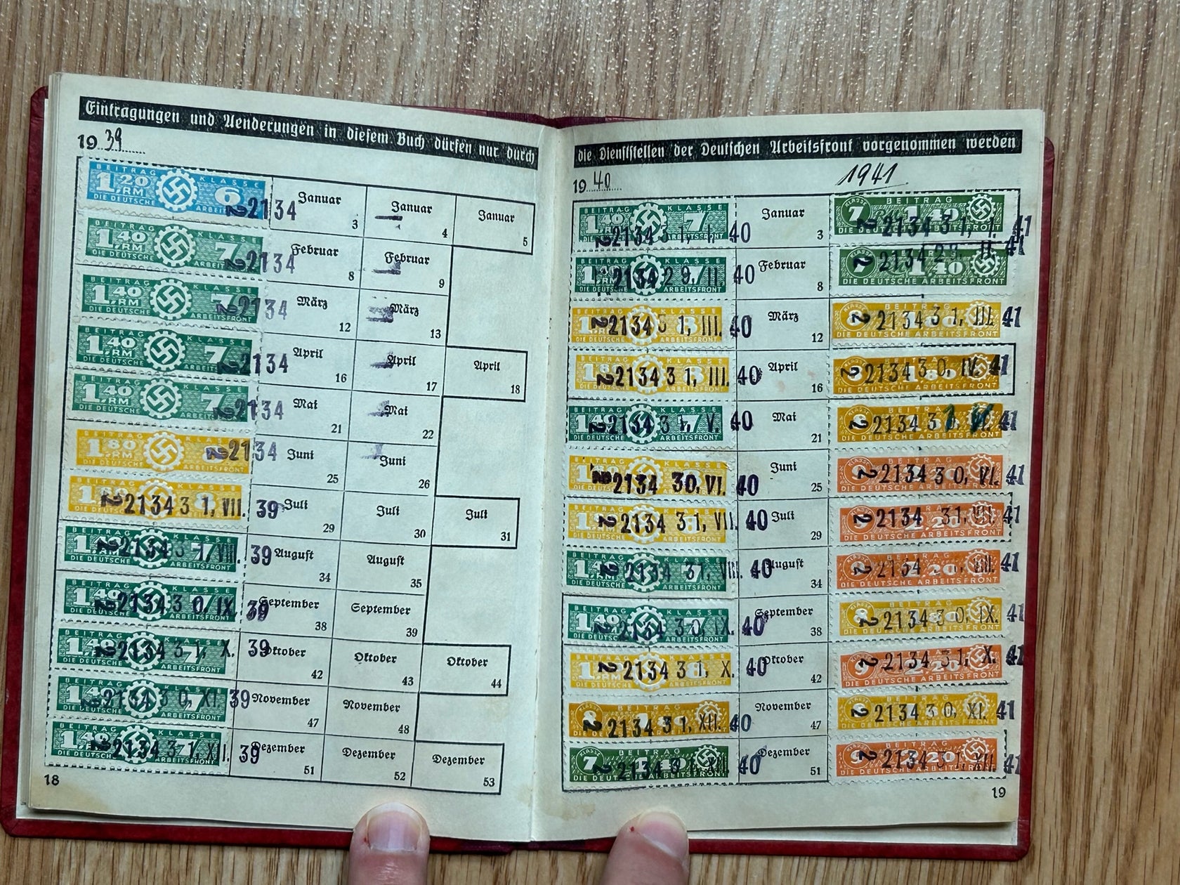DAF membership booklet, contribution stamps 1935 - 1945 – ABmilitaria